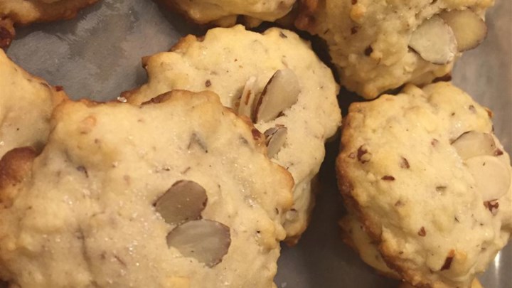 Toenail-Free Almond Cookies - Food!