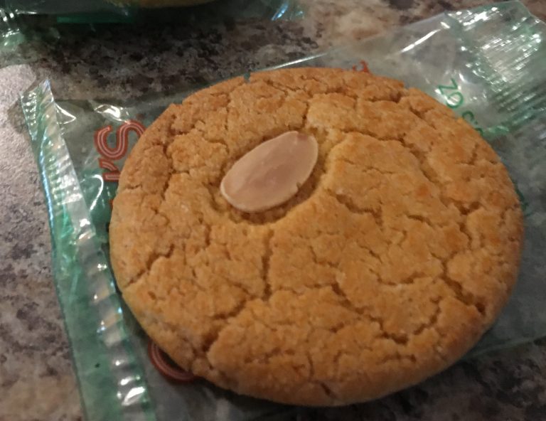 Toenail-Free Almond Cookies - Food!